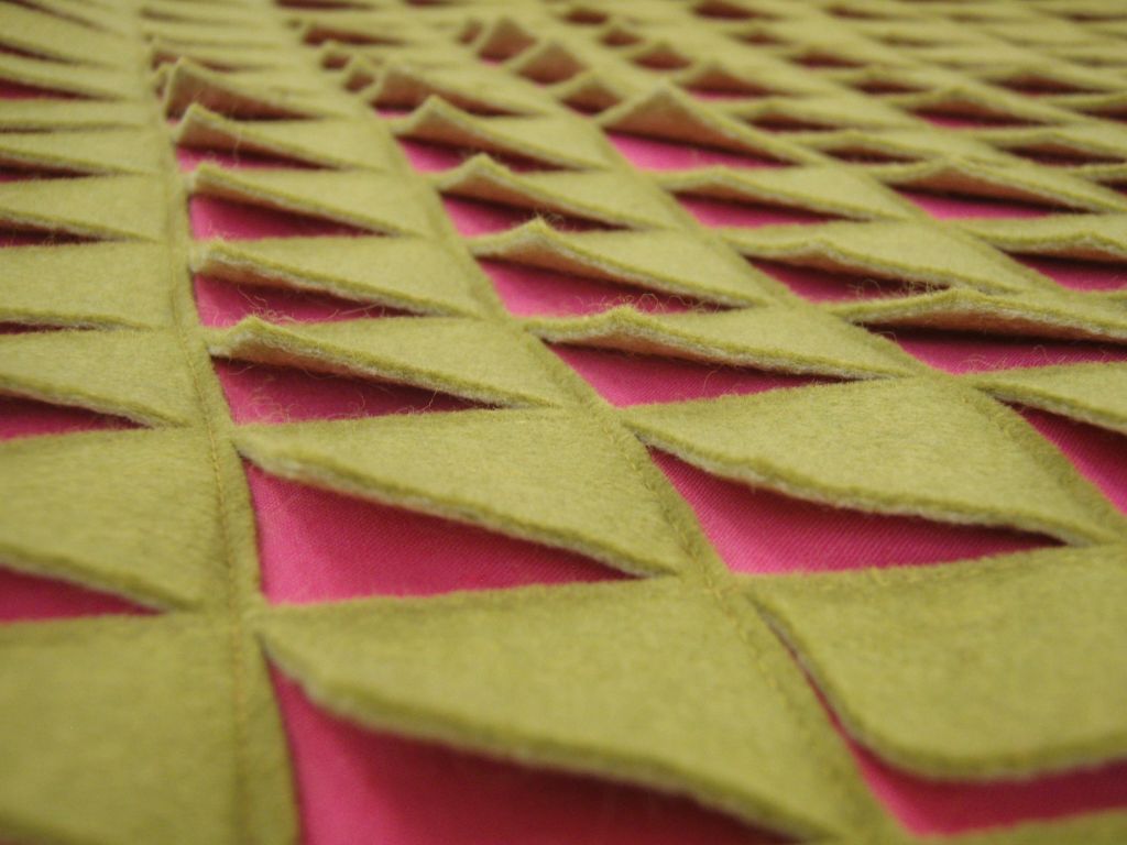 Fabric Manipulation : Stitch & Slash – Ruth Singer